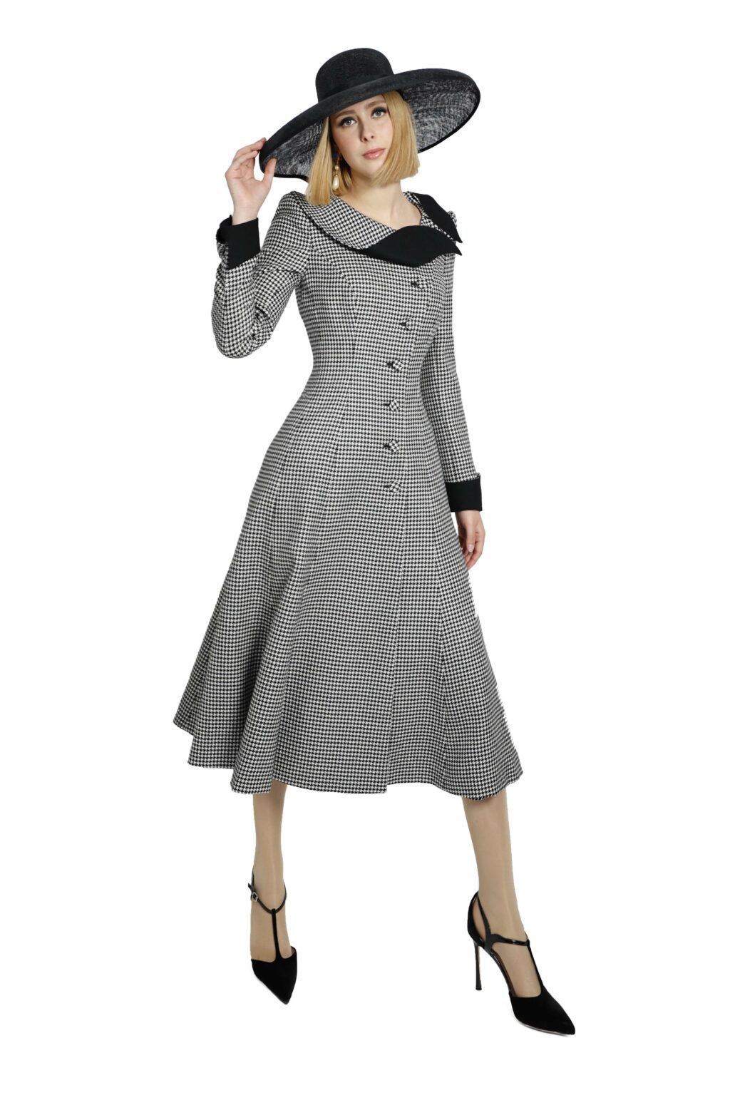 Simona – Catherine Walker